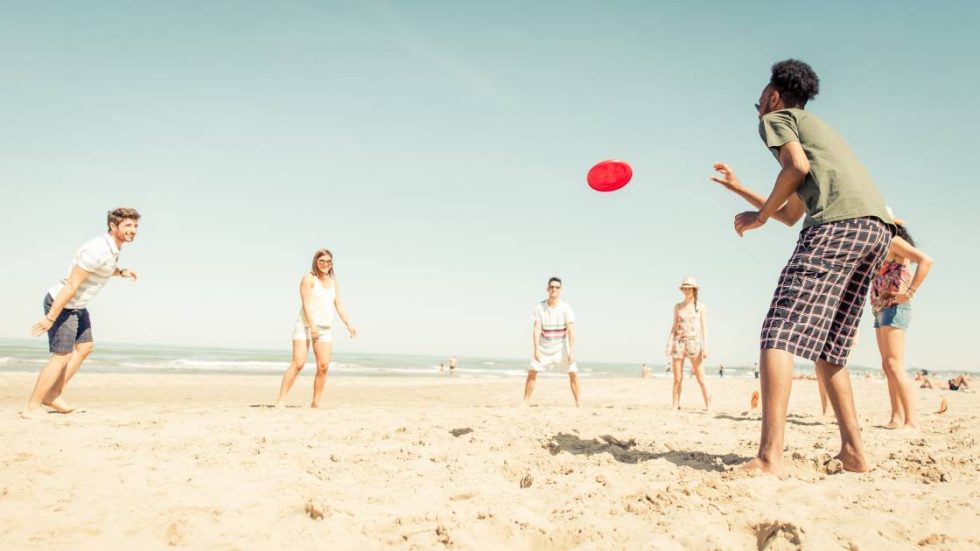 Top 20 Entertaining Picnic Games for All Ages | Picnic Times